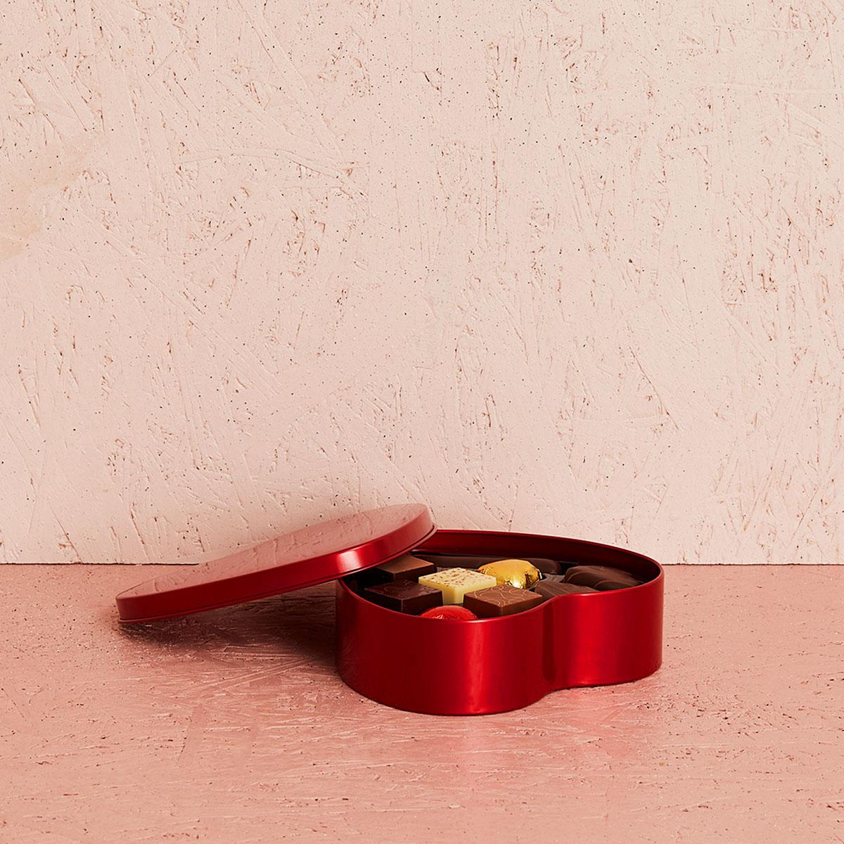 Hjerte med chokolade | Interflora Danmark